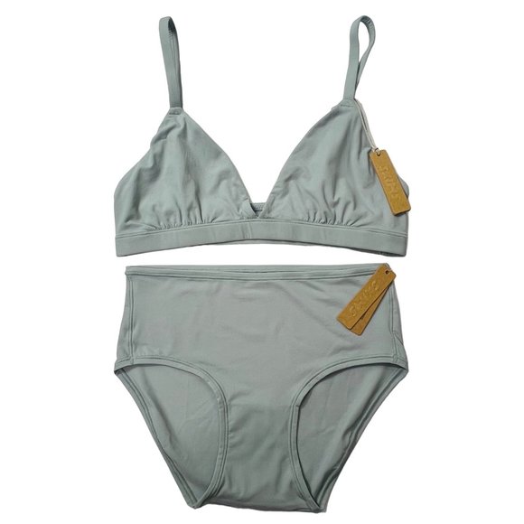 SKIMS | Intimates & Sleepwear | Skims Fits Everybody Triangle Bralette ...